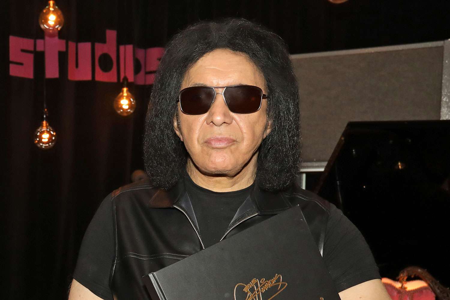 Why did KISS star Gene Simmons faint while driving? Inside details of ...