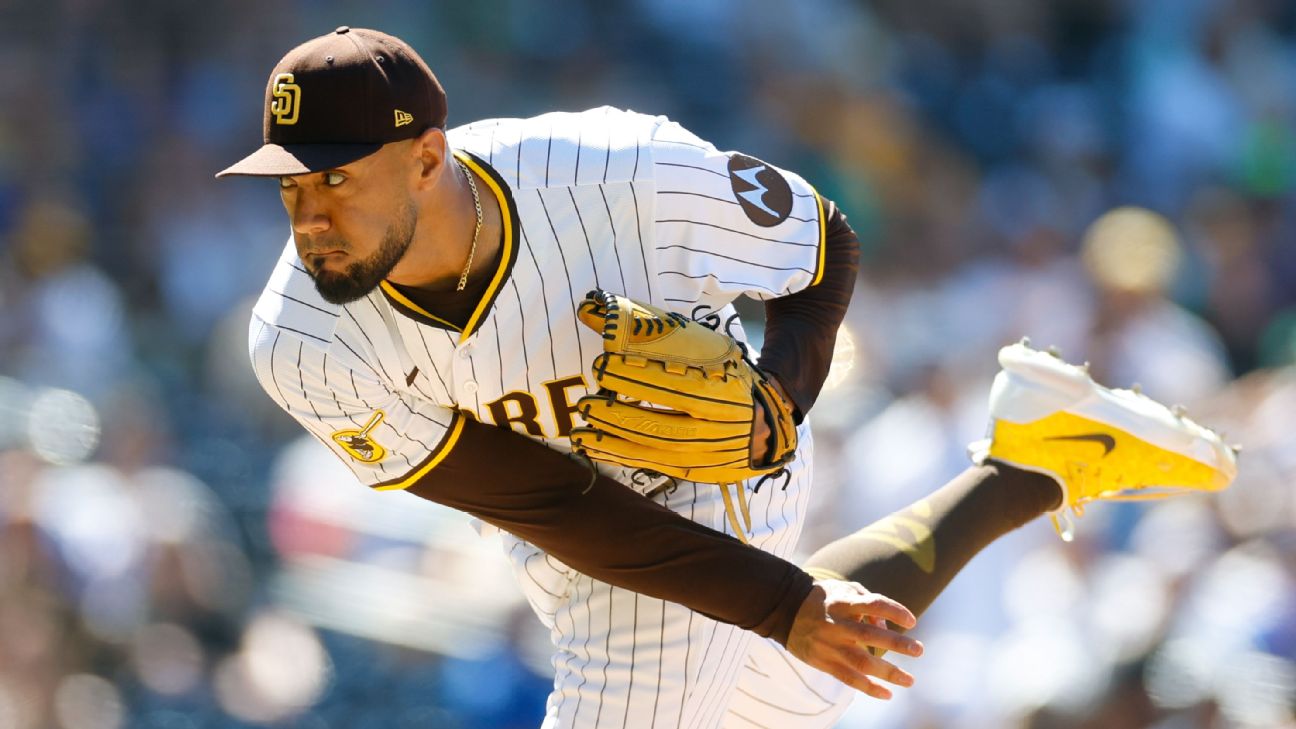 Atlanta Braves land elite closer Robert Suarez in stunning $45M deal ...